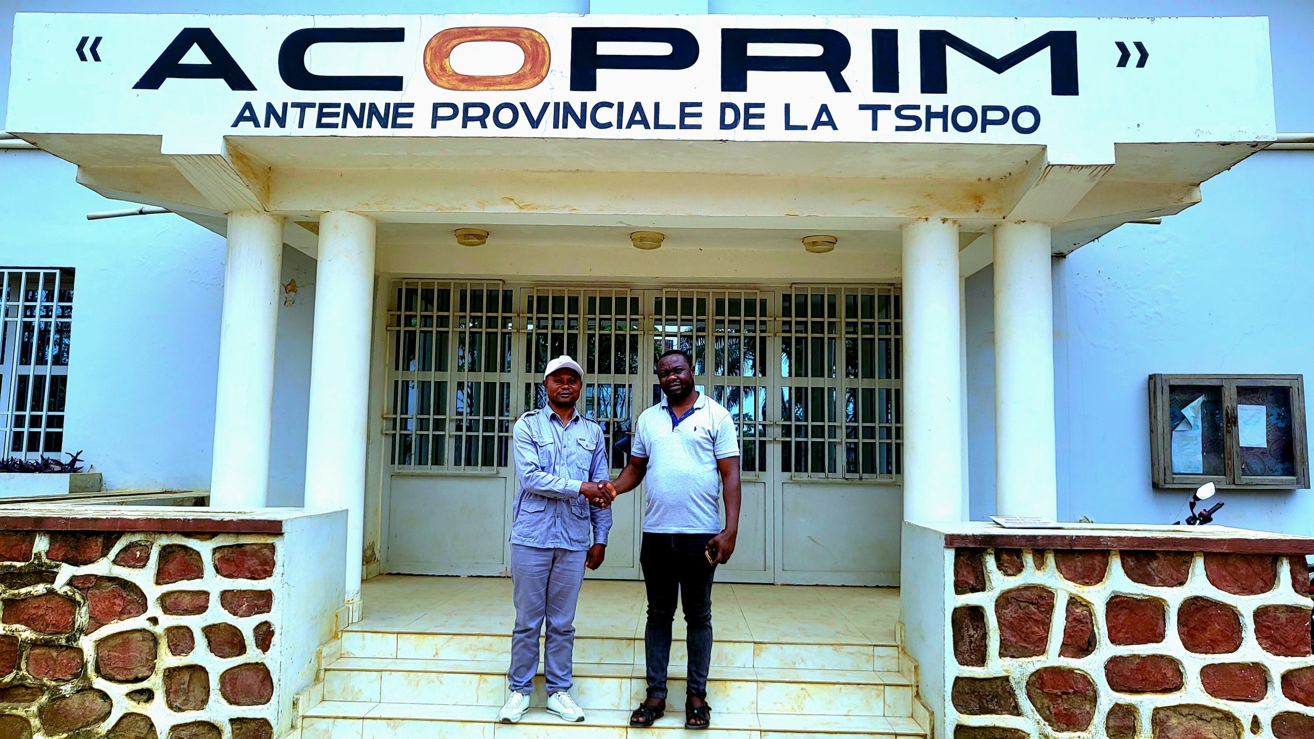 KISANGANI : Visite du DG de la société Ets YETU et KIN CONSTRUCTION des ...